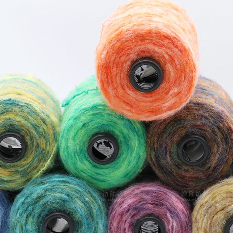 Fancy dyed blended wool yarn