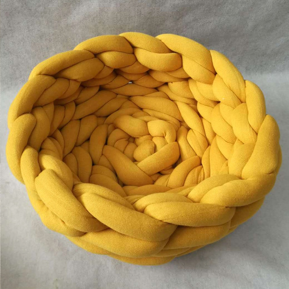 Multi-color soft and super coarse wool yarn