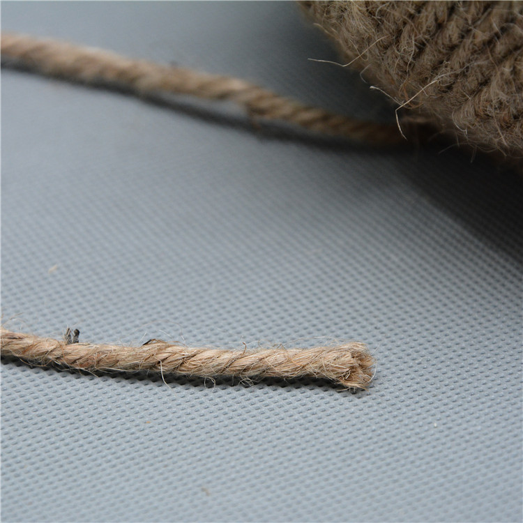 Spherical jute yarn for packaging
